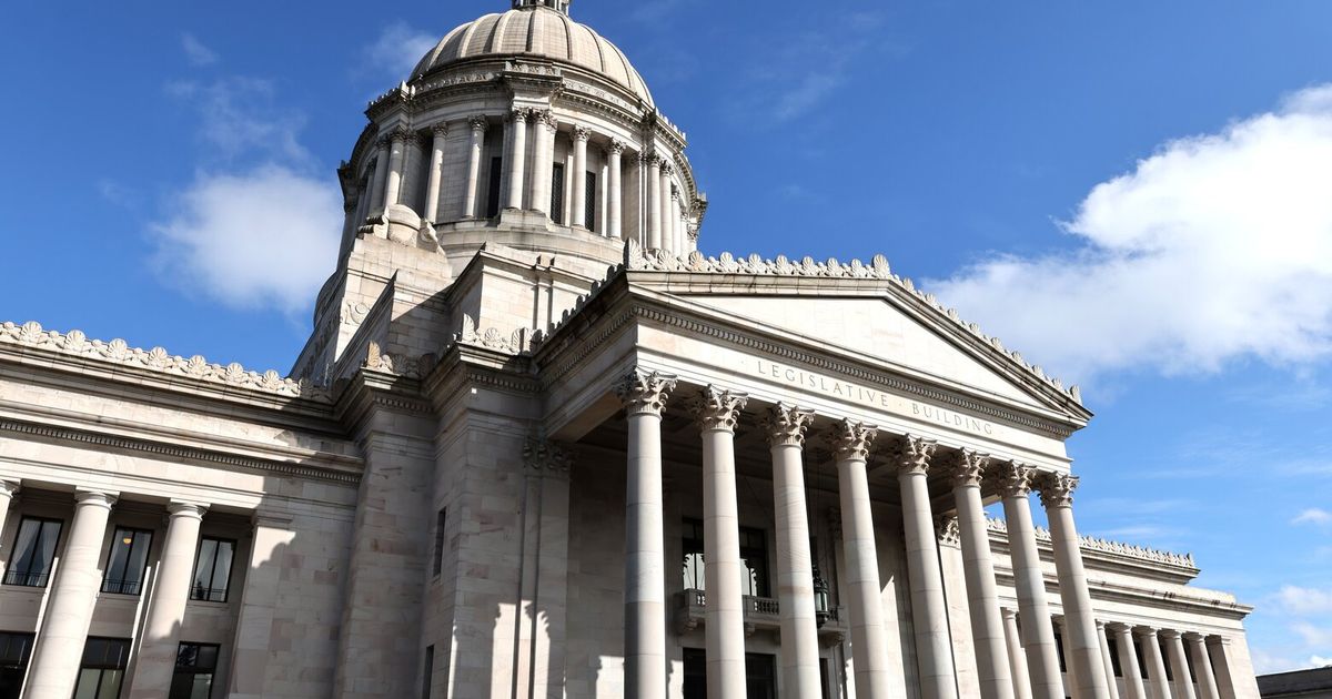 WA Legislature backs compromise bill on police pursuits | The Seattle Times