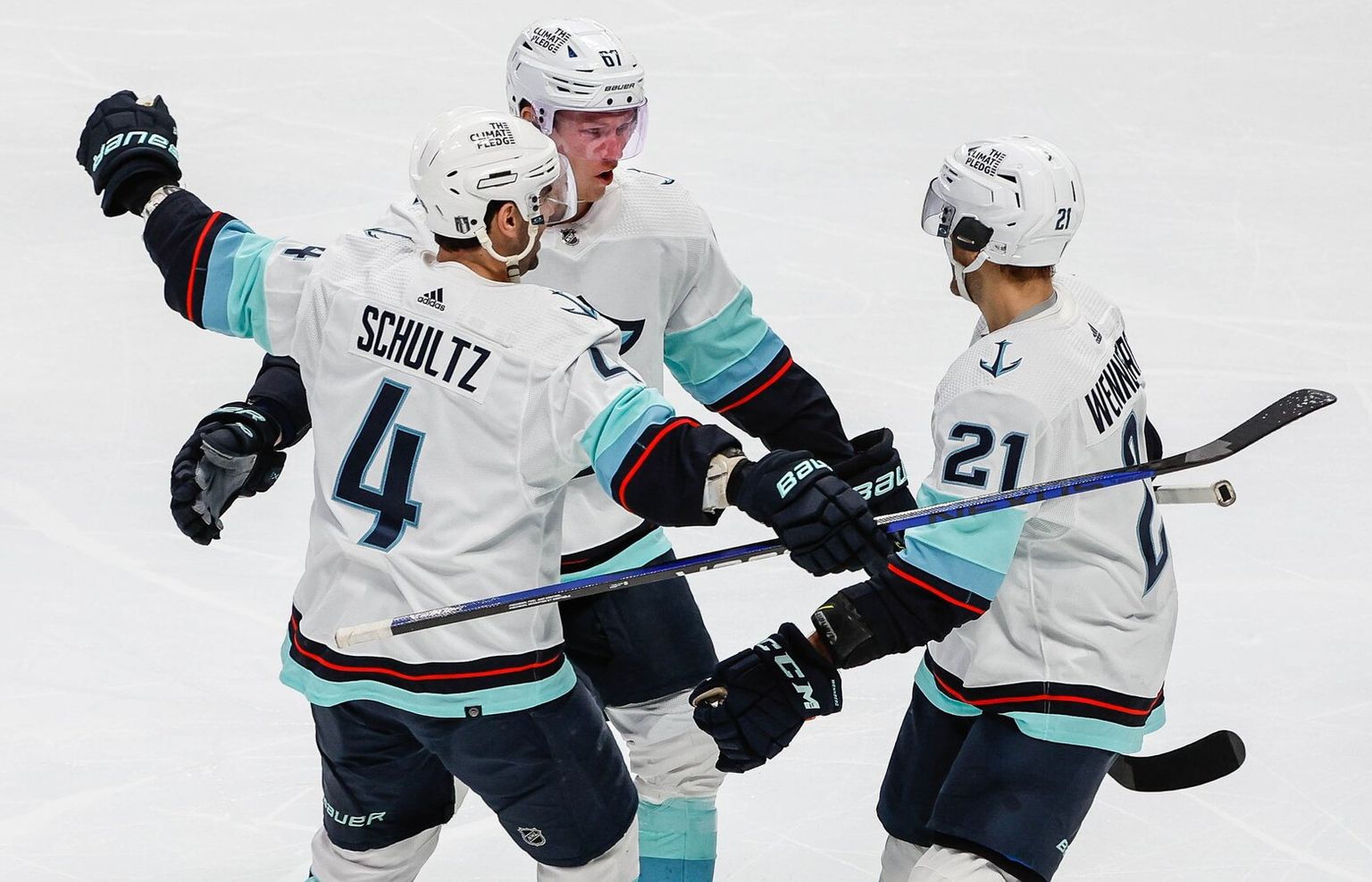 Philipp Grubauer ‘was a stud back there’ for Kraken in stellar Game 1 ...