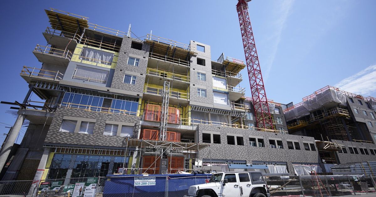 U.S. economy grew at weak 1.1% rate in Q1 in sign of slowdown | The ...