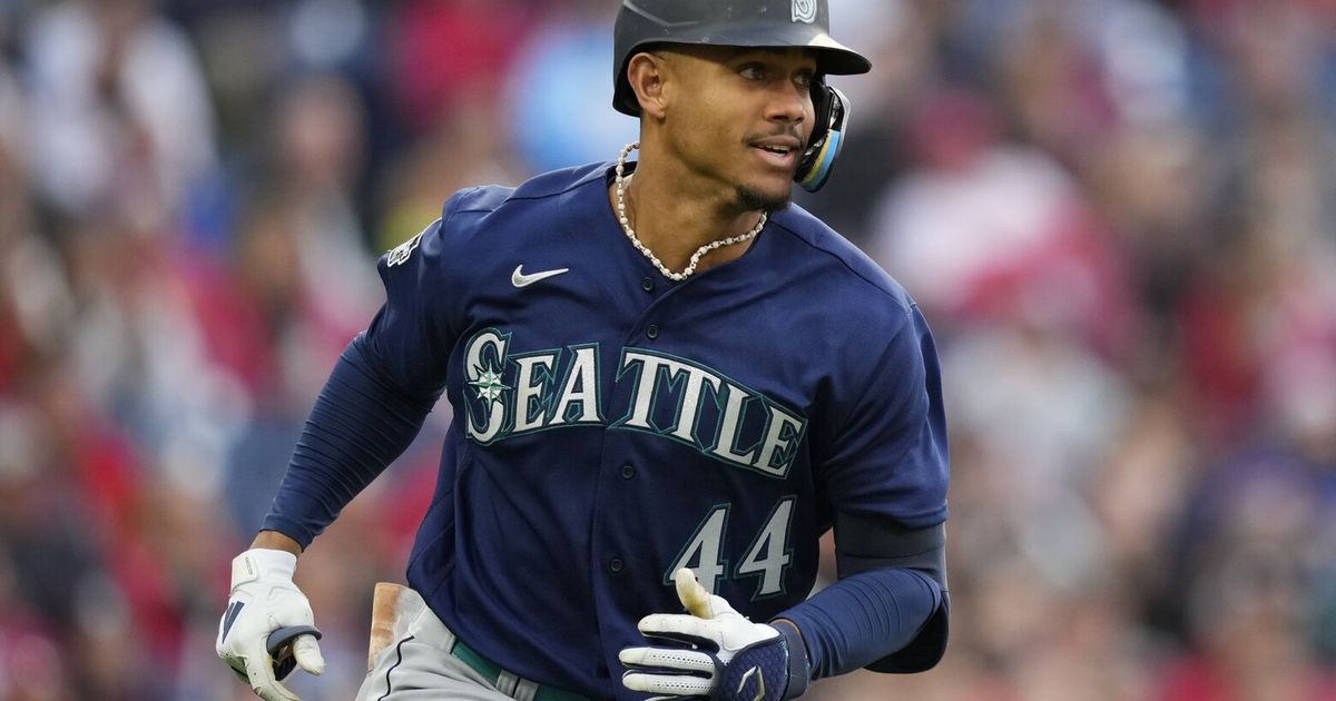 Mariners star Julio Rodriguez leaves game early with injury | The ...