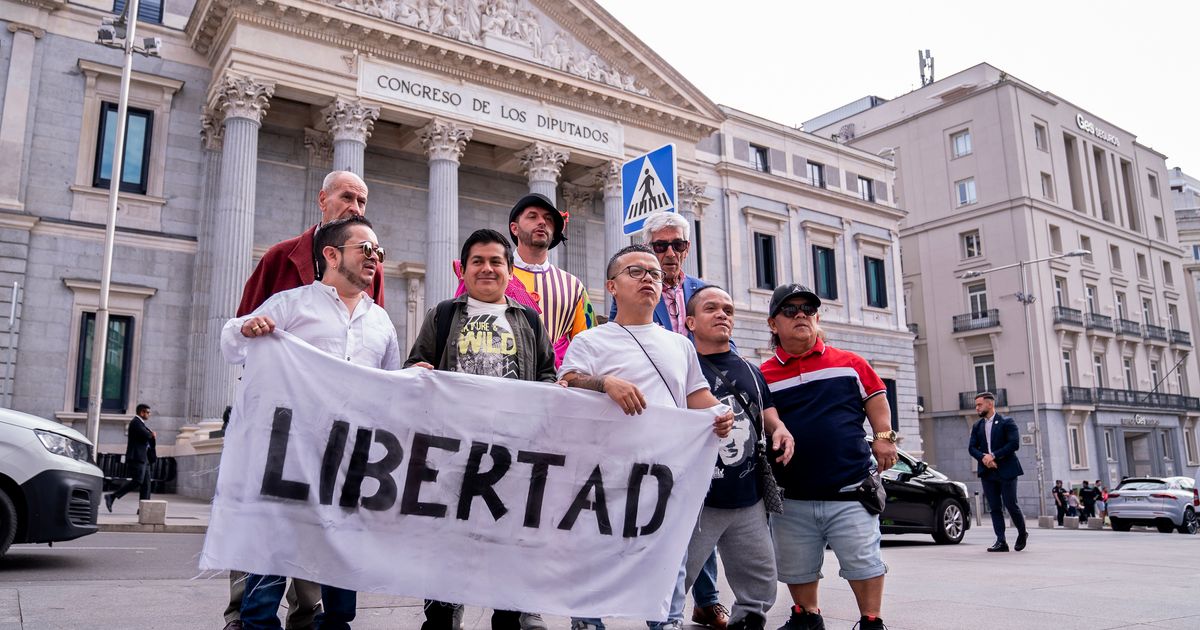 Spain bans ‘dwarf bullfighting’ | The Seattle Times