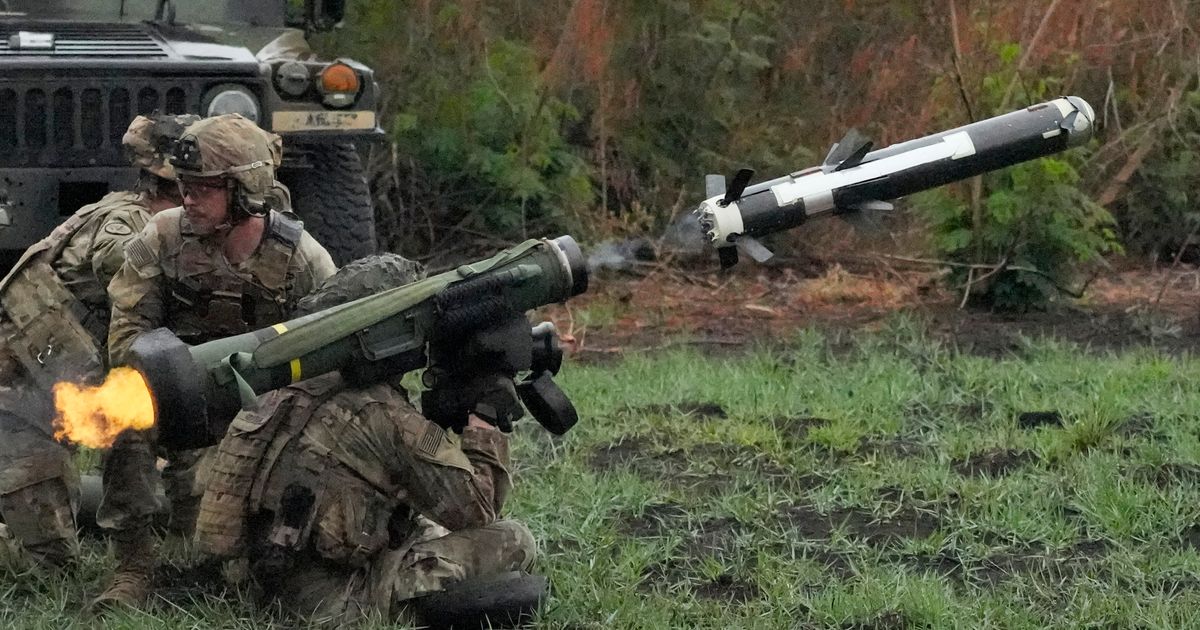 US displays firepower in combat drills with Philippines | The Seattle Times