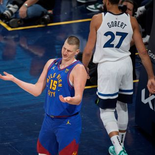 Murray leads Nuggets past Wolves 109-80 in NBA playoffs | The Seattle Times