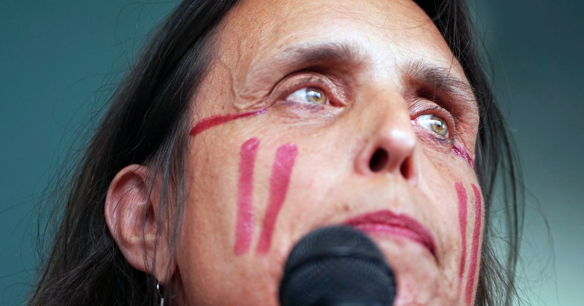 Native activist LaDuke resigns from environmental group | The Seattle Times