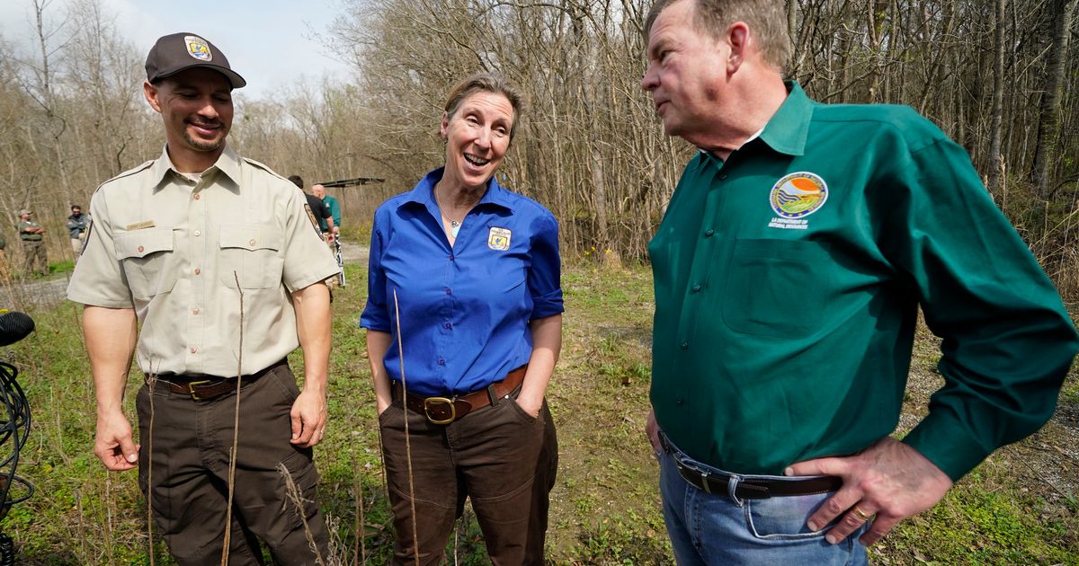 Scientists challenge US wildlife director’s qualifications | The ...