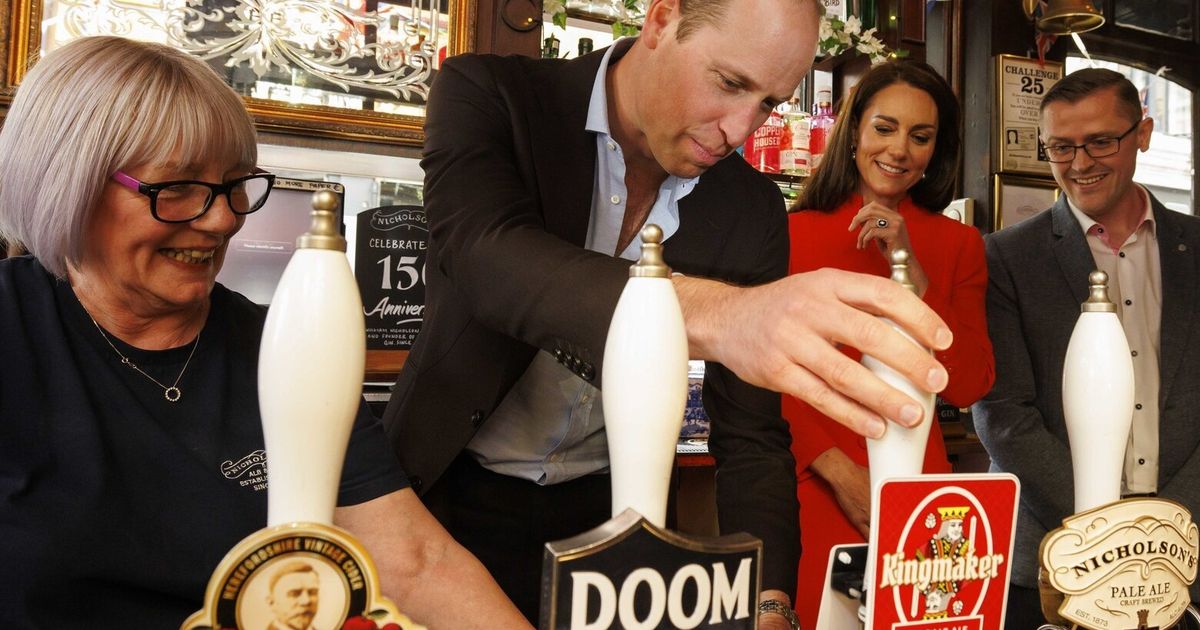 Prince William pours a pint, meets public before coronation | The ...