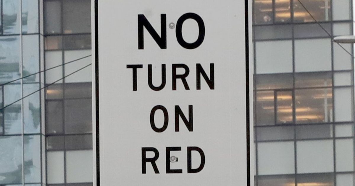 Seattle to expand bans on right turns on red | The Seattle Times