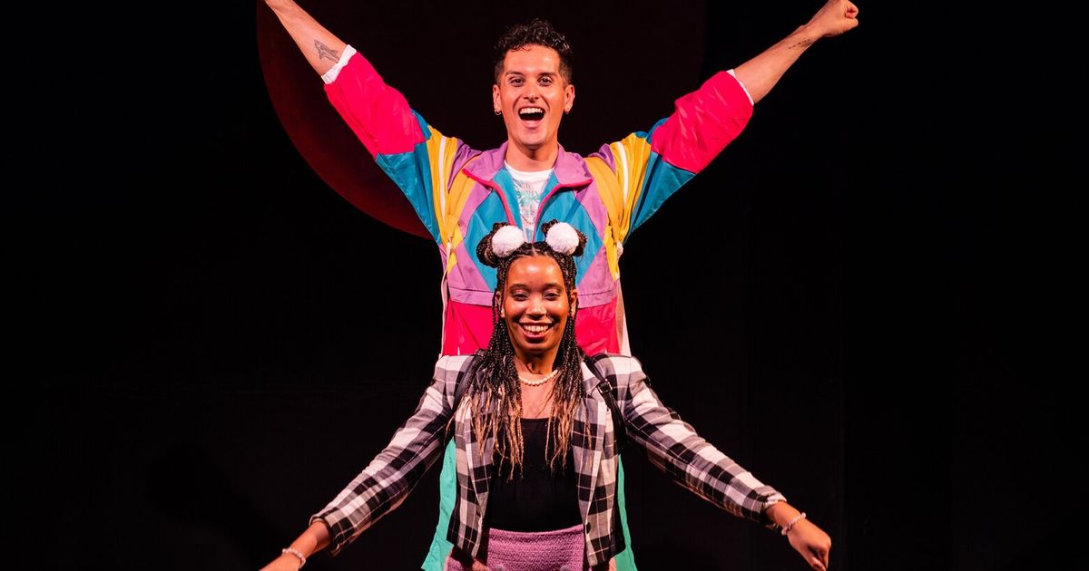 Review: ‘ZACH’ at ArtsWest, a nostalgic trip to a ’90s sitcom | The ...