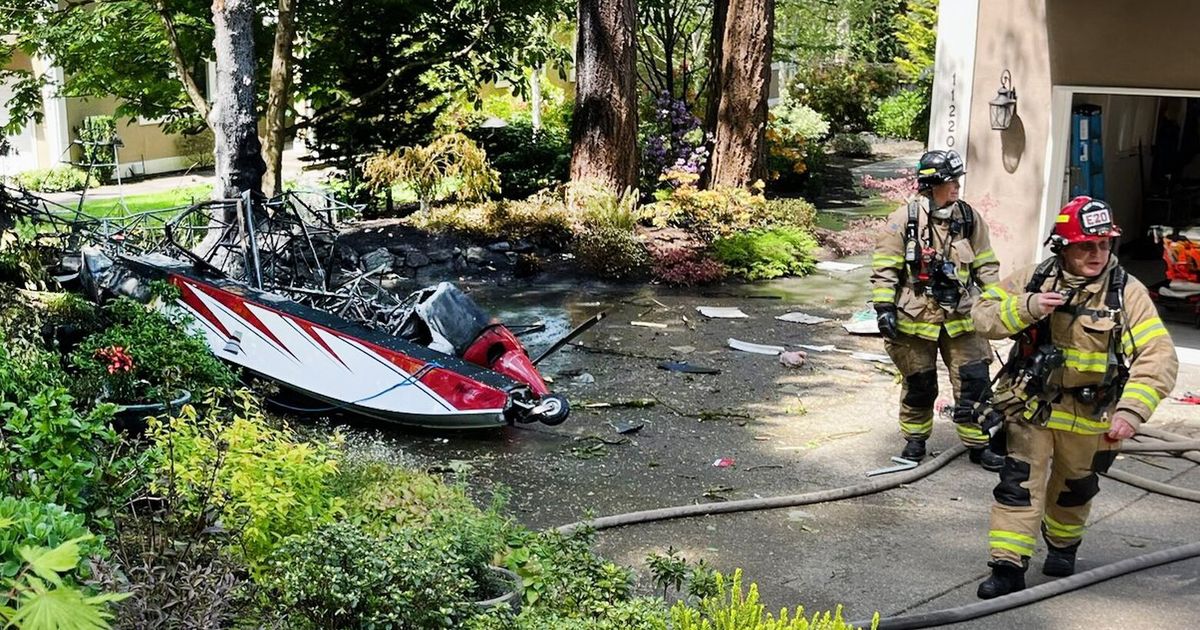 Floatplane crash in Lakewood leaves 2 injured | The Seattle Times