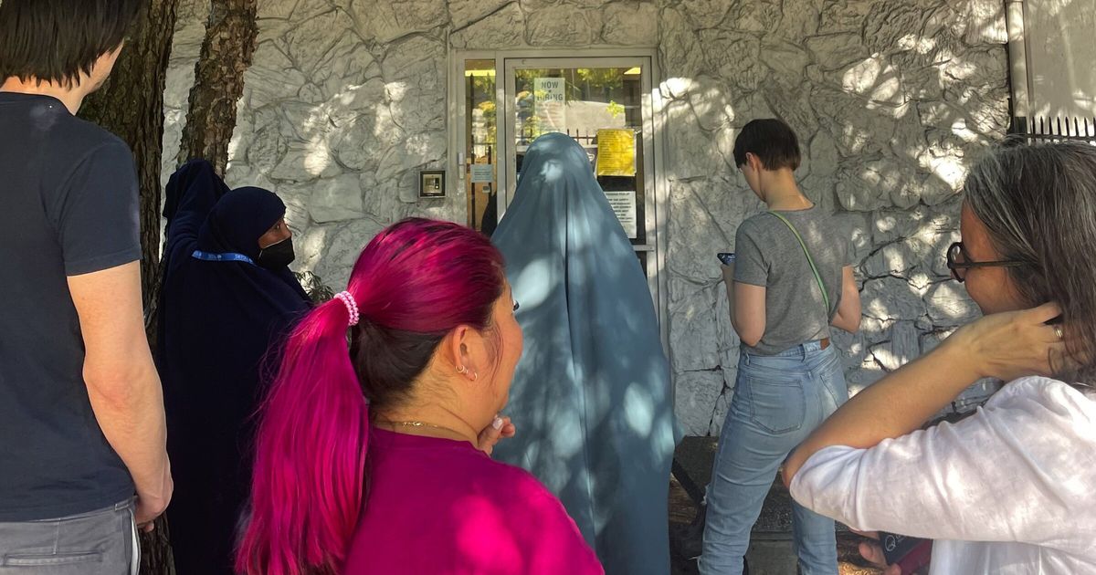 Mail theft halts delivery in some Seattle neighborhoods | The Seattle Times