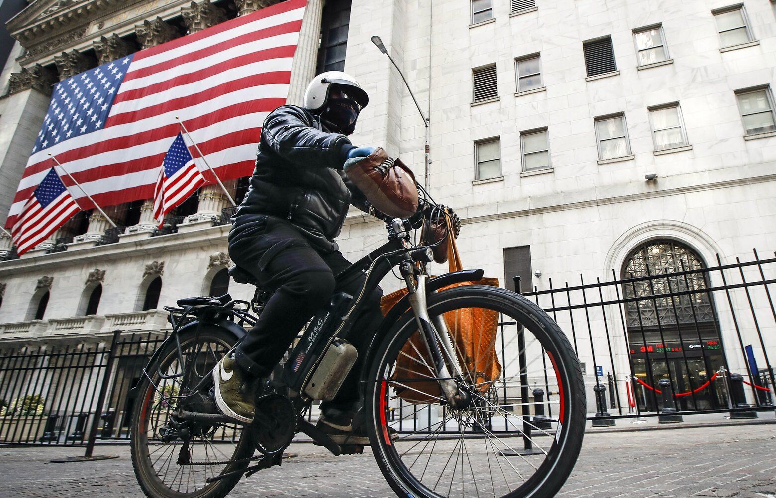 CALVIN WOODWARD | The Seattle Times