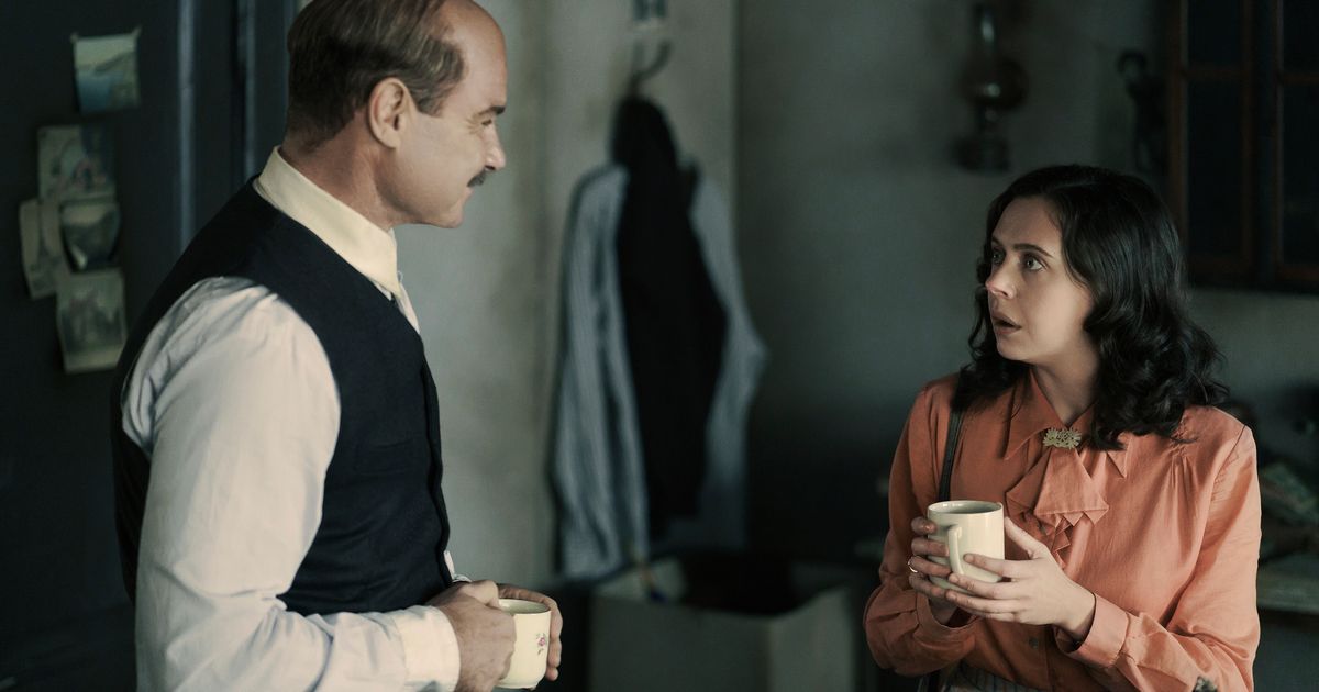 ‘A Small Light’ focuses on those who helped Anne Frank | The Seattle Times