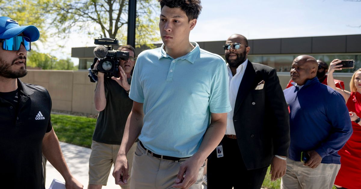 Patrick Mahomes’ brother Jackson charged with sexual battery | The ...