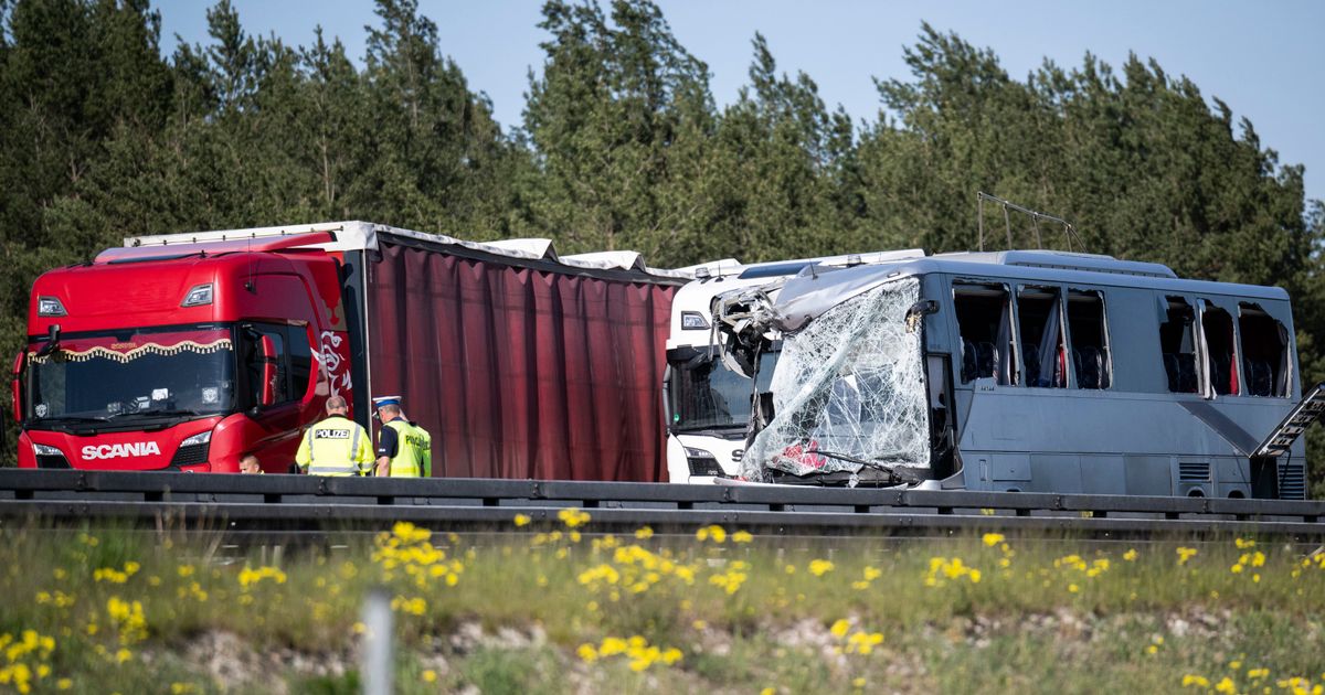 Truck slams into Polish bus in Germany, injuring dozens | The Seattle Times