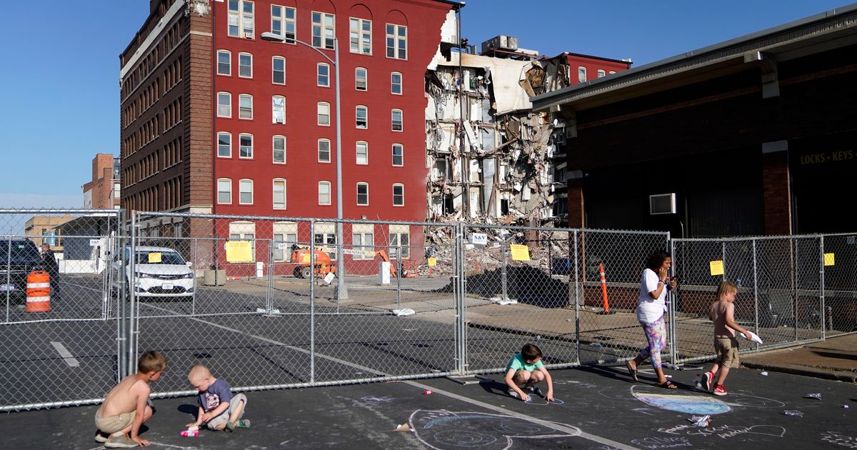 Amputation frees woman from collapsed Iowa building debris | The ...