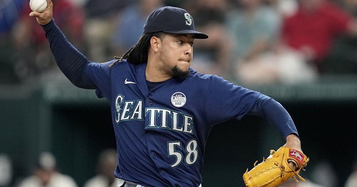 Mariners waste gem from Luis Castillo, go quietly against Rangers | The ...