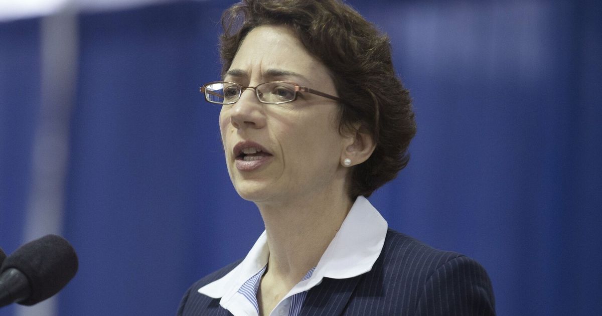 Biden picks longtime transportation official as acting head of FAA ...