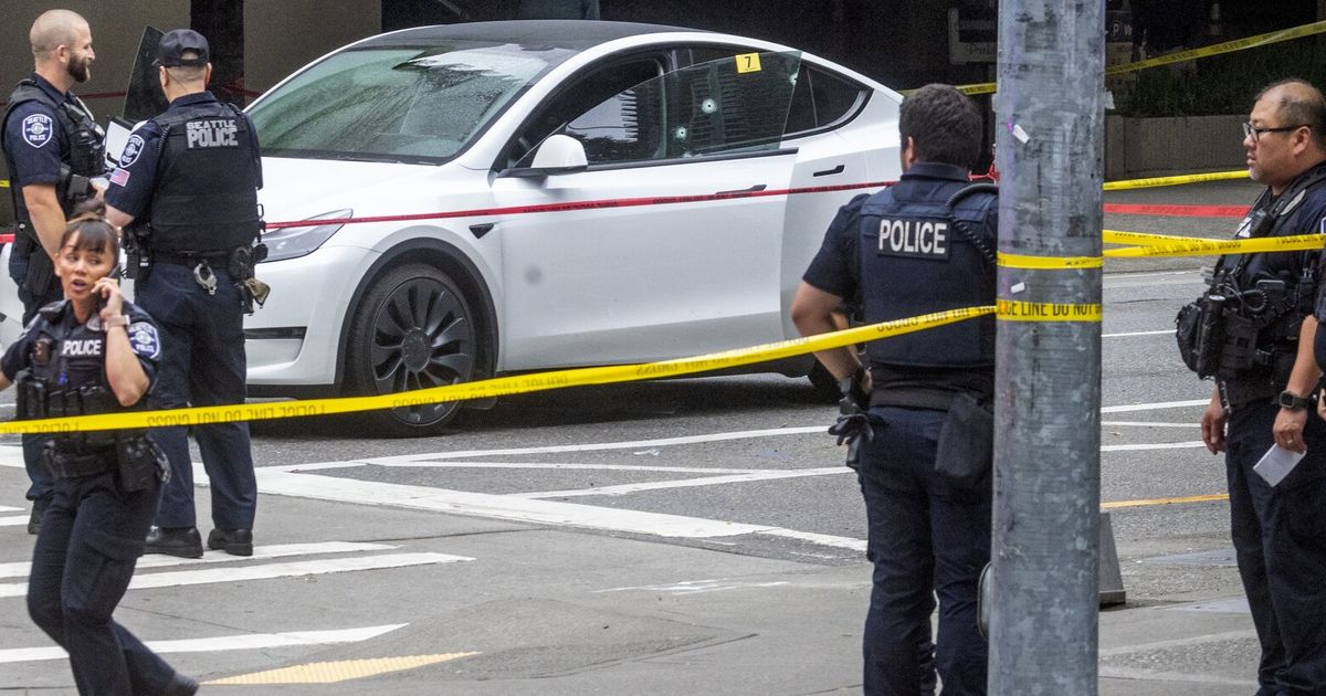 Belltown homicide suspect approached, fired into car, police say | The ...