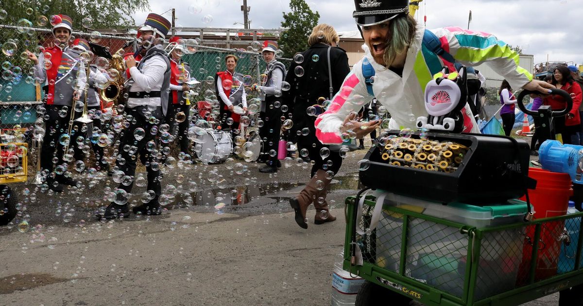 Fremont Solstice Parade 2023: What you need to know | The Seattle Times