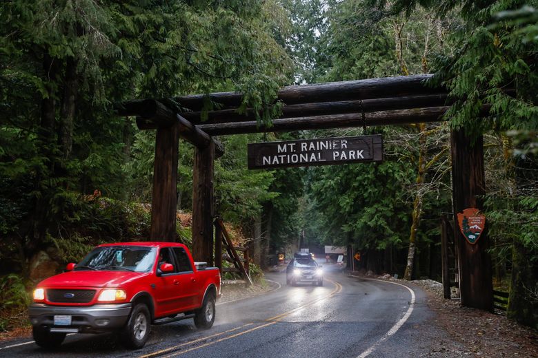 Mount Rainier National Park Sign