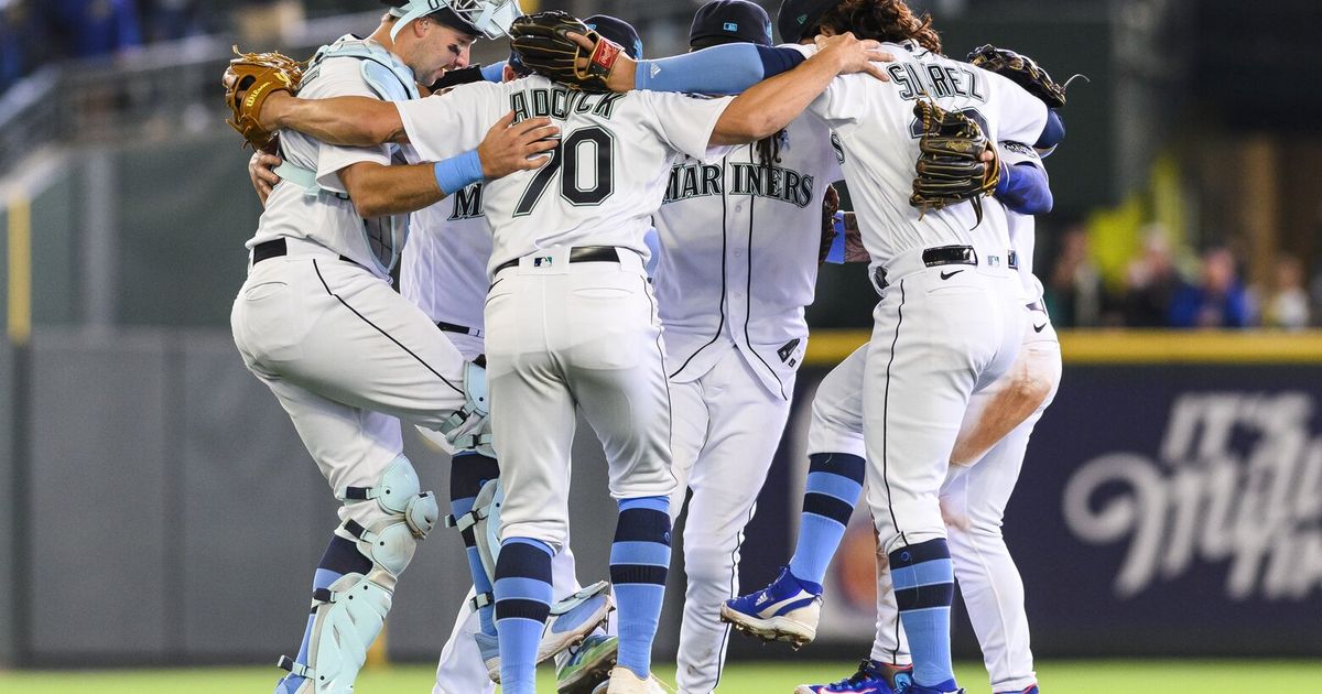 Mariners salvage series. Will flight back from East Coast be just as ...