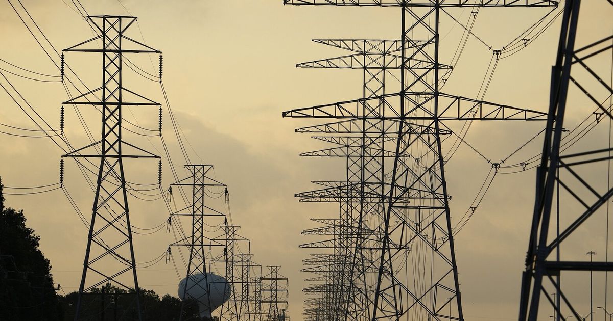 A blistering heat wave is turning up the pressure on Texas’ power grid ...