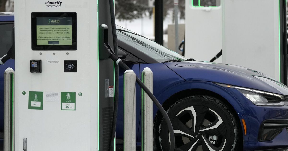 Second-largest US electric vehicle fast-charging network to add Tesla ...