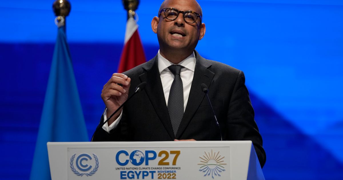 UN climate chief calls fossil fuel phase out key to curbing warming but ...