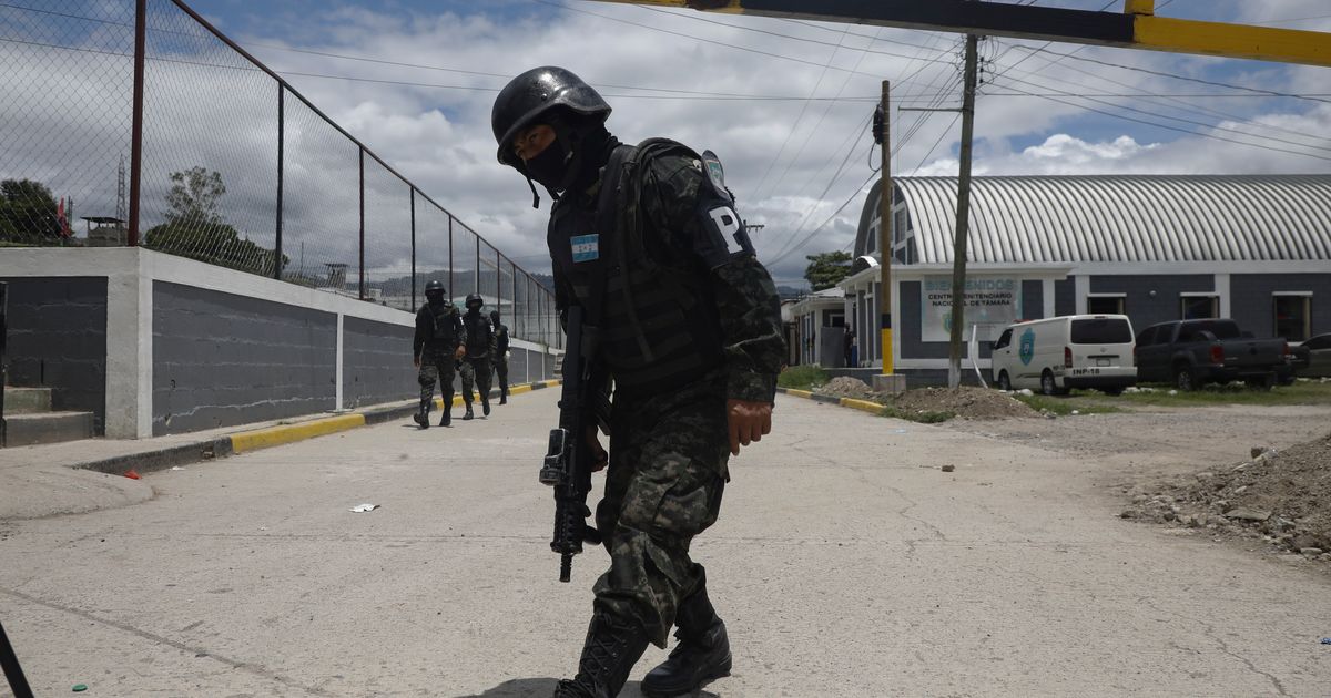 Honduras adopts El Salvador-style tactics in anti-gang crackdown on ...