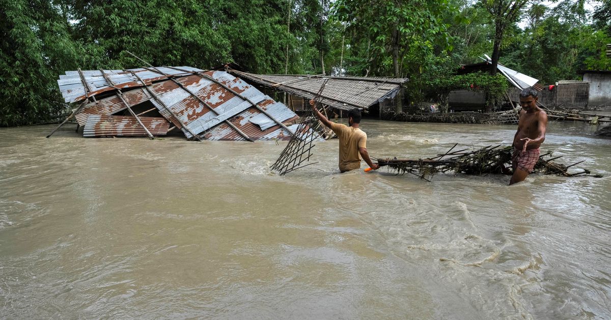 Flooding displaces tens of thousands and kills 1 as heavy monsoon rains ...