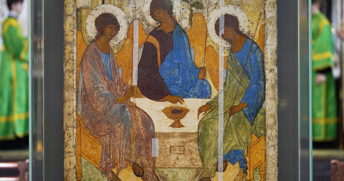 Russia’s most famous icon handed over from museum to church despite ...