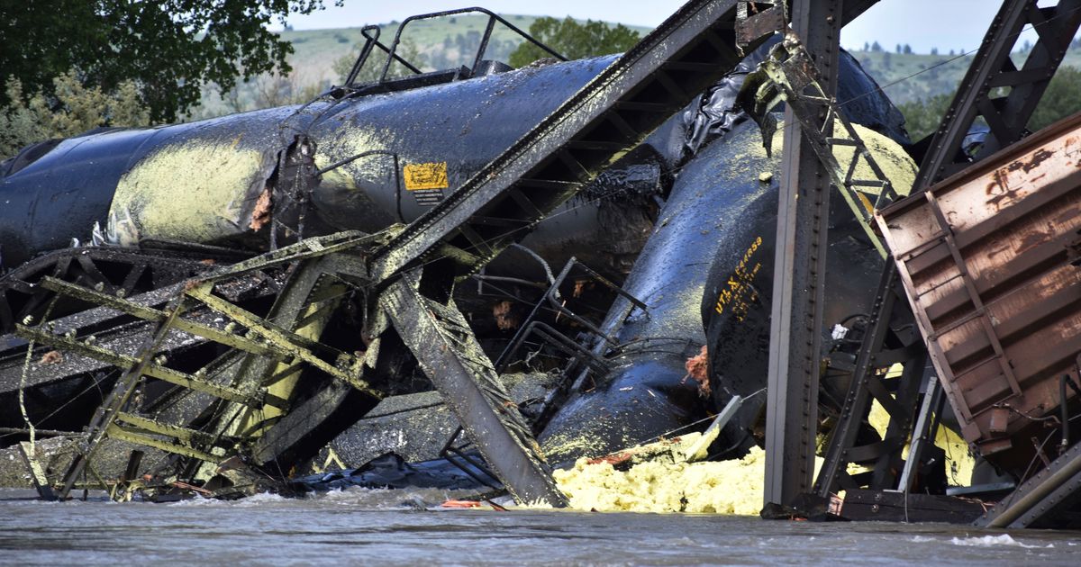 Tar balls are being found 100 miles downstream from Yellowstone River ...