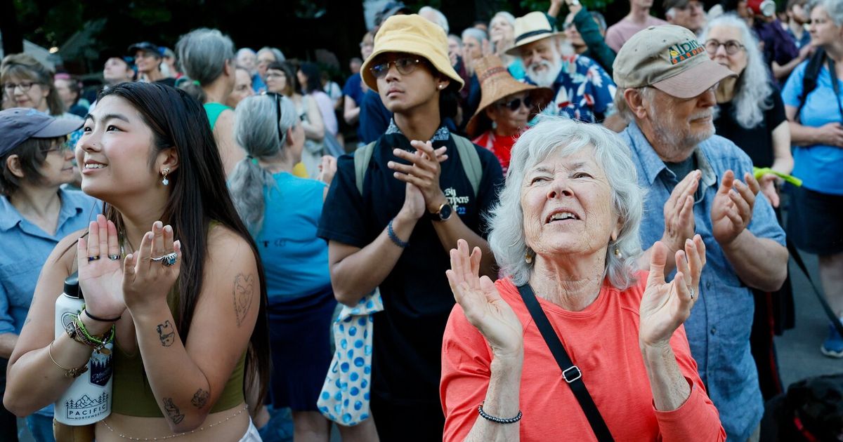 Wedgwood’s double-trunk tree could be saved as archaeological site ...