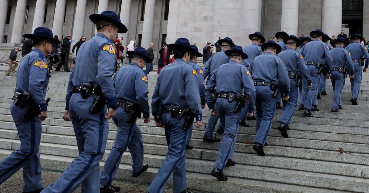 1 of 5 WA state trooper positions is vacant. What’s being done to fill ...