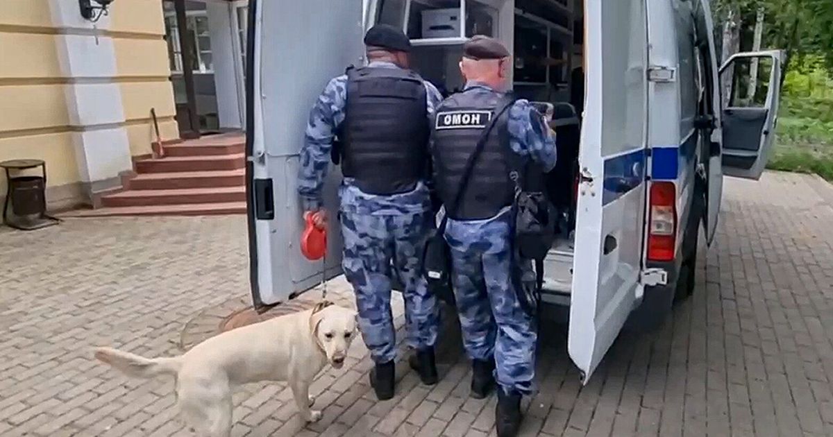 Russian special forces kill a gunman who broke into a private house ...