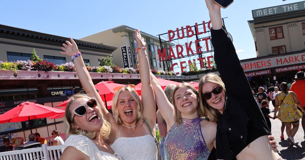 Taylor Swift fans gather at Seattle’s Lumen Field for Eras Tour | The ...