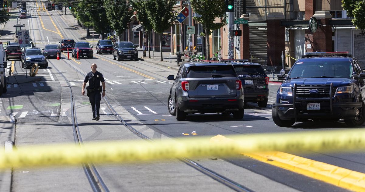 4 shot at illegal Capitol Hill street racing event | The Seattle Times