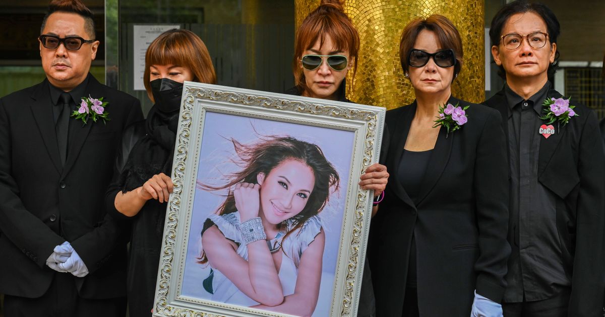 Singer Coco Lee mourned by fans and family at Hong Kong funeral | The ...