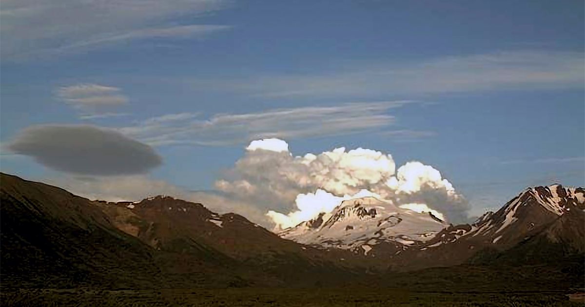 Alaska volcano’s weeklong eruption eases after spewing another massive ...