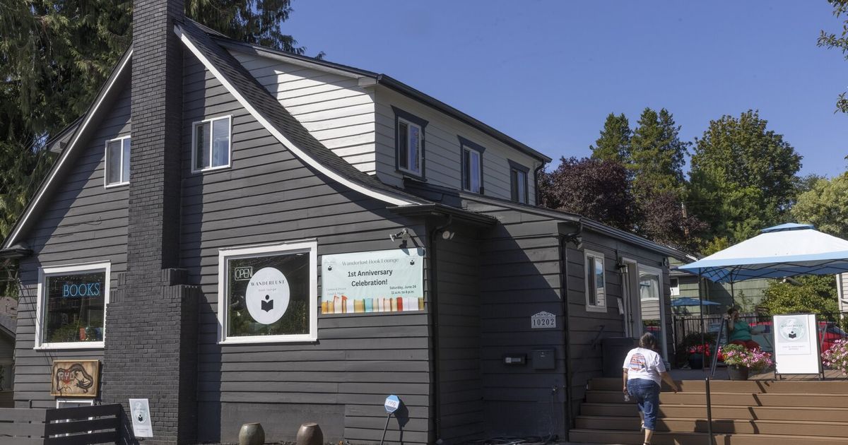 Wanderlust Book Lounge brings community to Bothell | The Seattle Times
