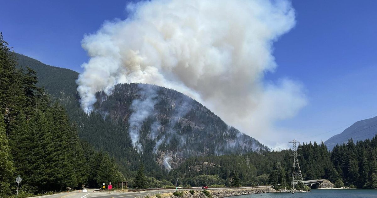 North Cascades Highway to reopen as Sourdough, Blue Lake fires burn ...
