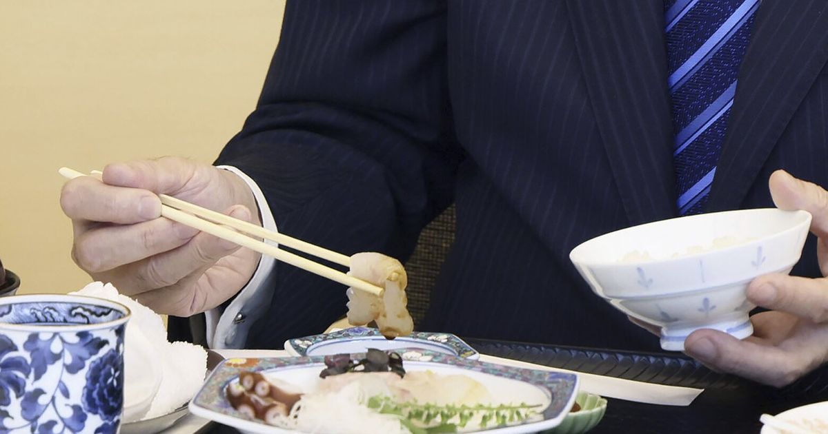 Japanese ministers eat Fukushima fish to show it’s safe after nuclear ...