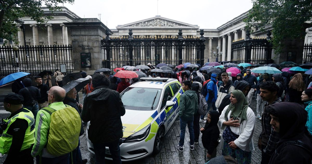 UK police arrest suspect in a stabbing that took place near the British ...