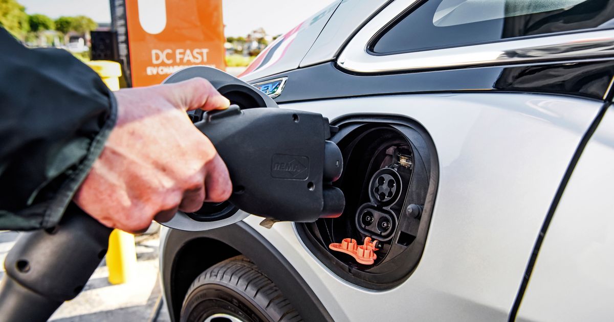 Edmunds: Tesla wins the EV charge plug format war | The Seattle Times