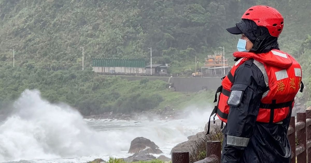 Typhoon Khanun forecast to turn back to Japanese islands where it ...