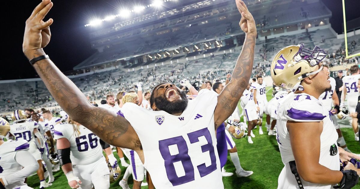No. 8 Huskies pour it on in 41-7 blowout win over Michigan State | The ... No. 8 Huskies pour it on in 41-7 blowout win over Michigan State | The ...