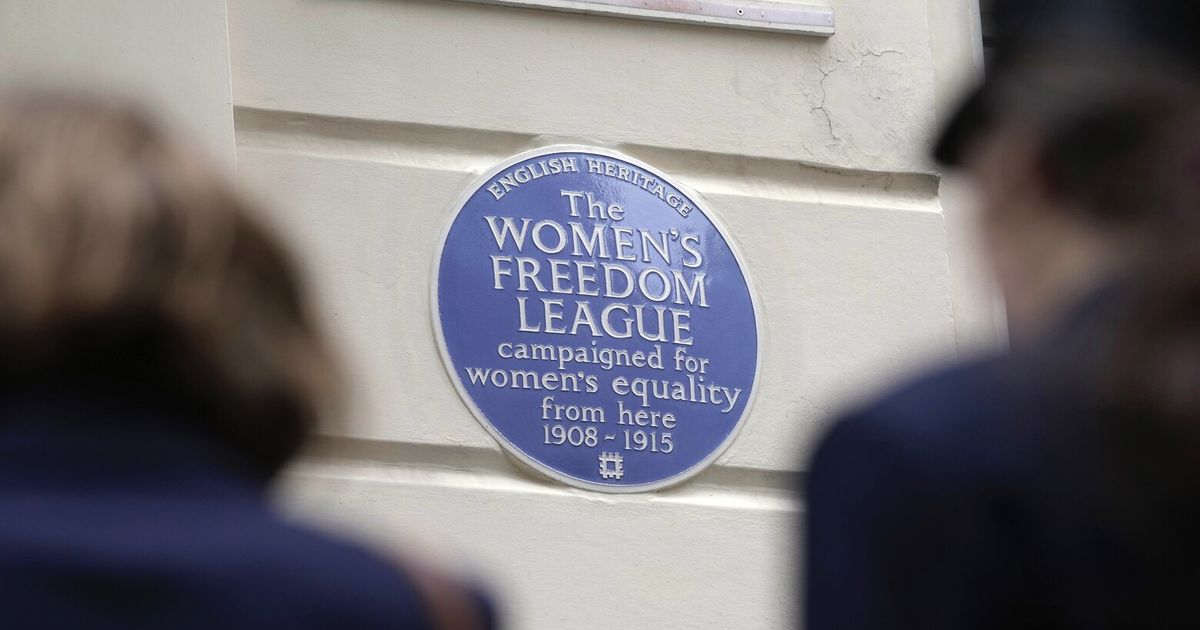 London’s historic blue plaques seek more diversity as 1,000th marker is ...
