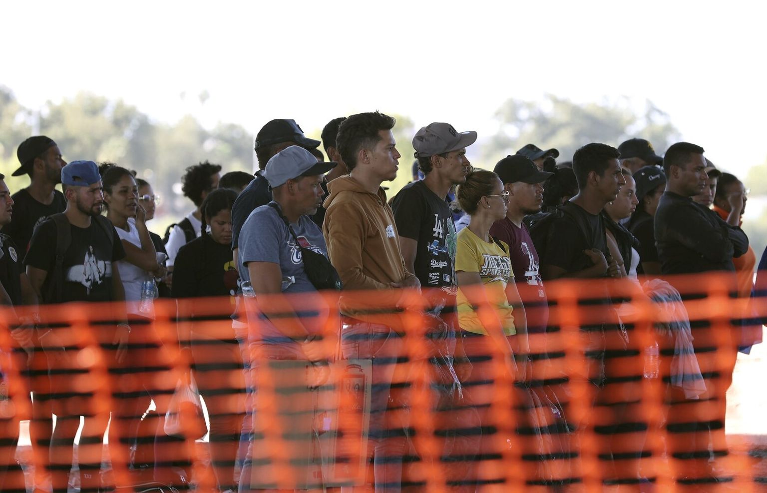 As mayors, governors scramble to care for more migrants, a look at what ...