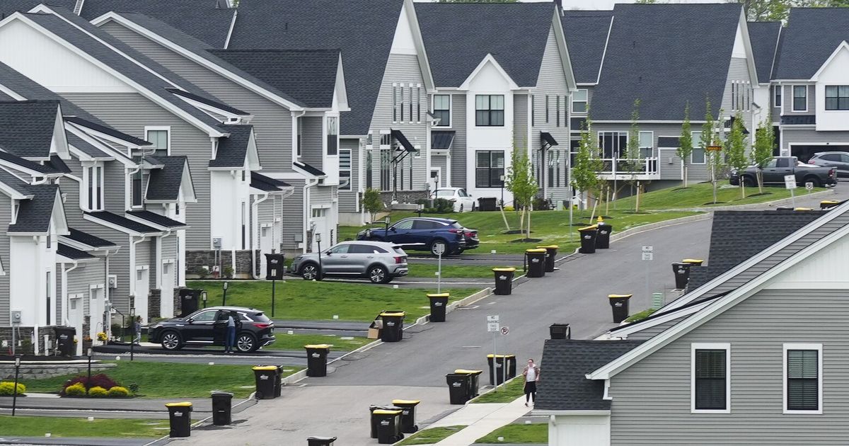 Average rate on a 30-year mortgage climbs for the first time since late ...