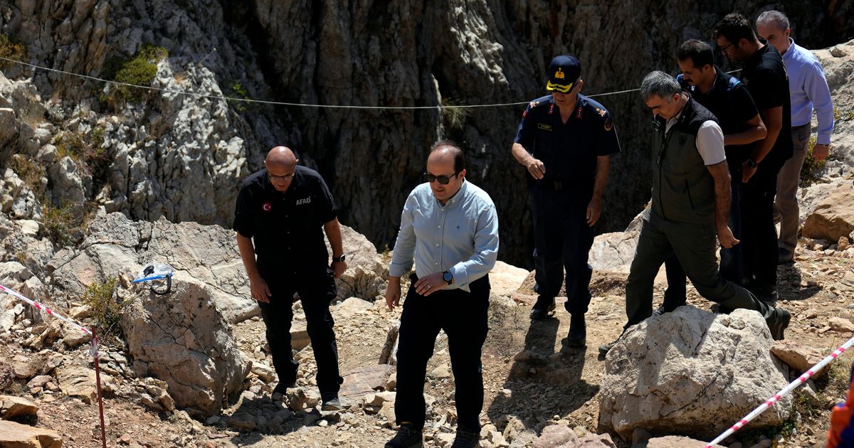 Rescue begins of ailing US researcher stuck 3,000 feet inside a Turkish ...